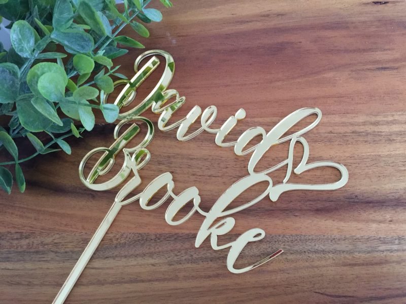 David & Brooke with heart - Kelly's Cake Toppers